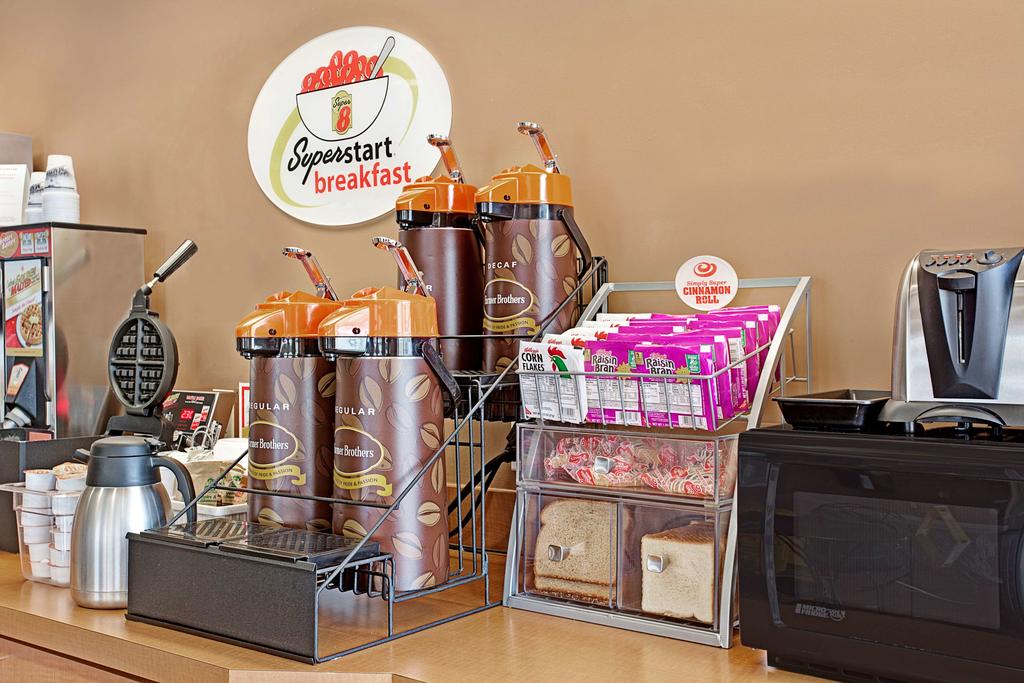 Super 8 Los Angeles Downtown CA Hotel Near Dodger Stadium